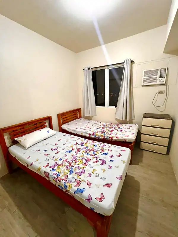 Dormy 847 - Mandaluyong Bedspace / Solo room / Condosahring