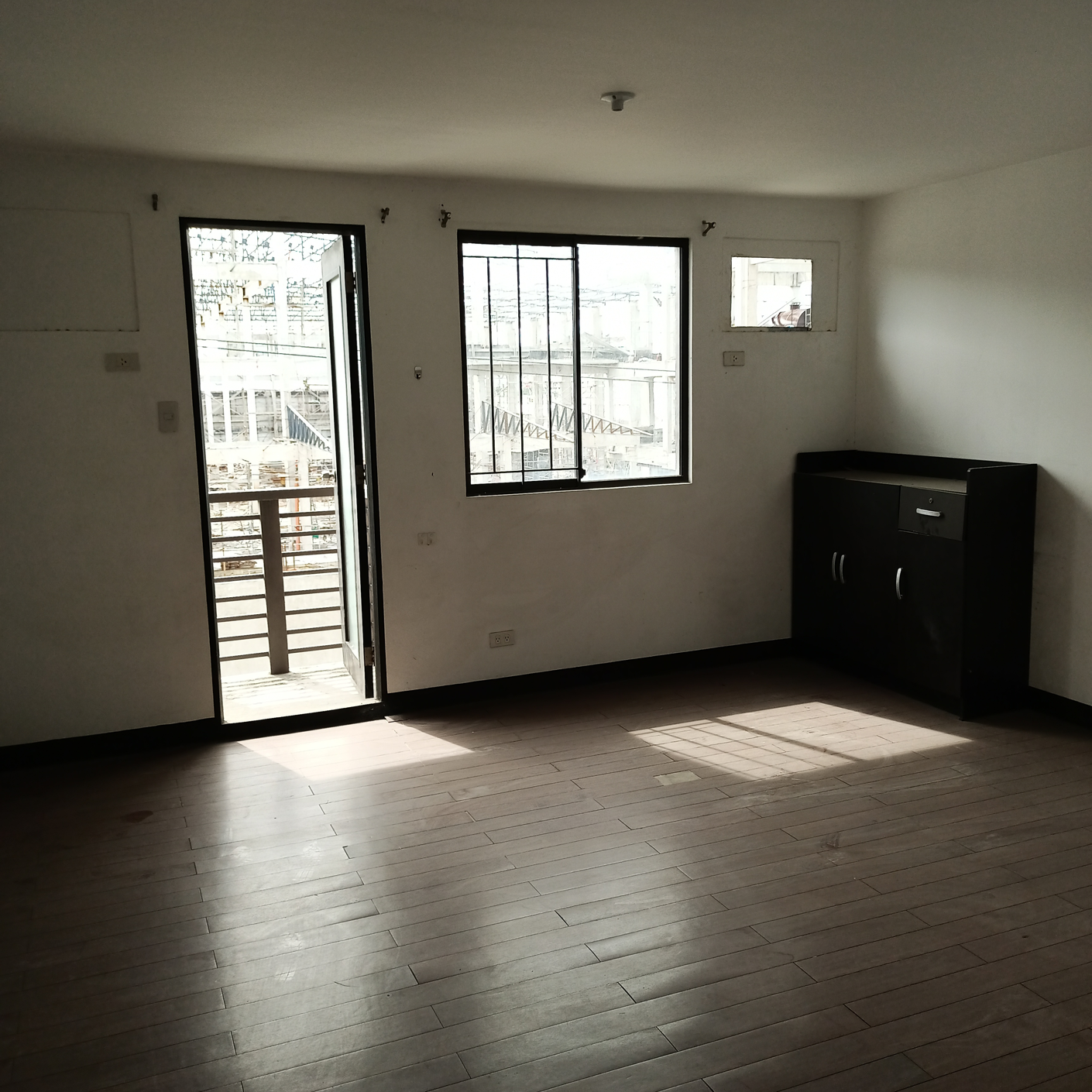 Dormy 977 - Bare Condo Unit for Rent at Solano Hills