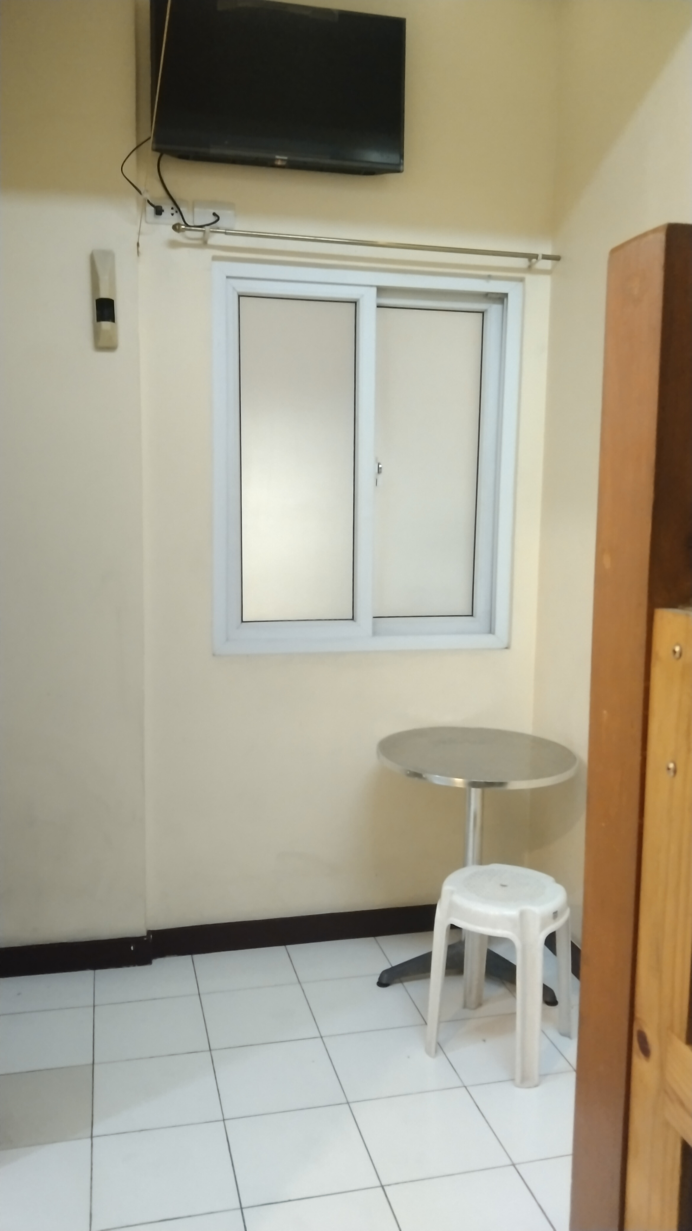 Dormy 86 - Dorm Suites Alabang